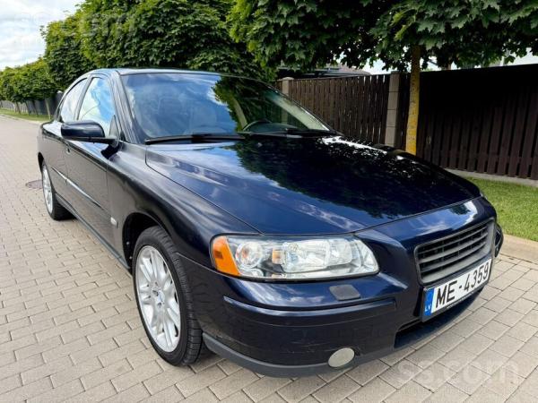 Zils Volvo S60 2006 Rīga, ar dzinēja tilpumu 2.40 L un nobraukumu 0 tūkst. km par 1390 €, foto 1 vietnē AUTOMOTO.COM.LV