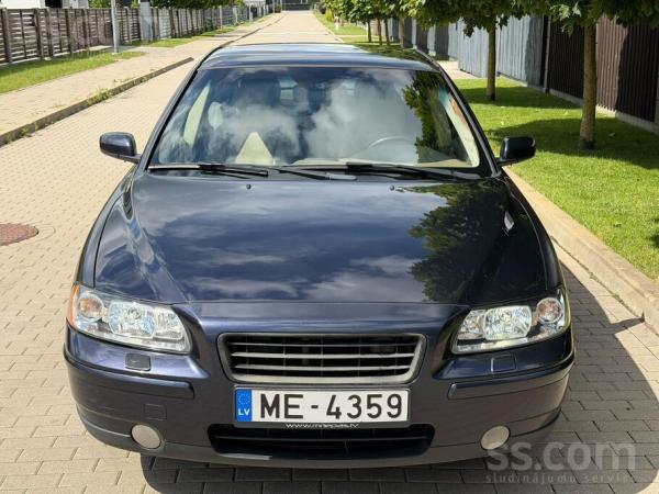Zils Volvo S60 2006 Rīga, ar dzinēja tilpumu 2.40 L un nobraukumu 0 tūkst. km par 1390 €, foto 4 vietnē AUTOMOTO.COM.LV