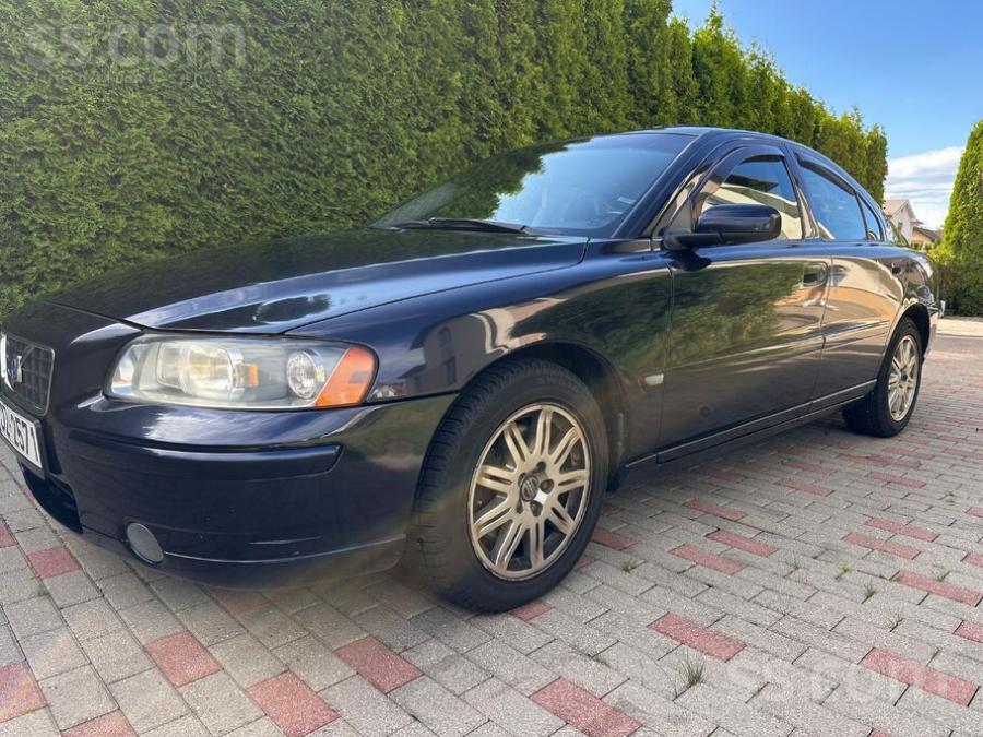 Blue Volvo S60 2006 in Riga, with an engine capacity of 2.40 L and mileage of 218 thousand km for 2500 €, photo 3 on AUTOMOTO.COM.LV