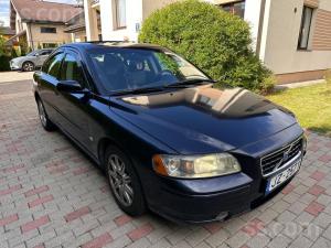 Blue Volvo S60 2006 in Riga, with an engine capacity of 2.40 L and mileage of 218 thousand km for 2500 €, photo 4 on AUTOMOTO.COM.LV