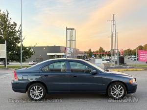 Blue Volvo S60 2006 in Rapla, with an engine capacity of 2.50 L and mileage of 0 thousand km for 1500 €, photo 6 on AUTOMOTO.COM.LV