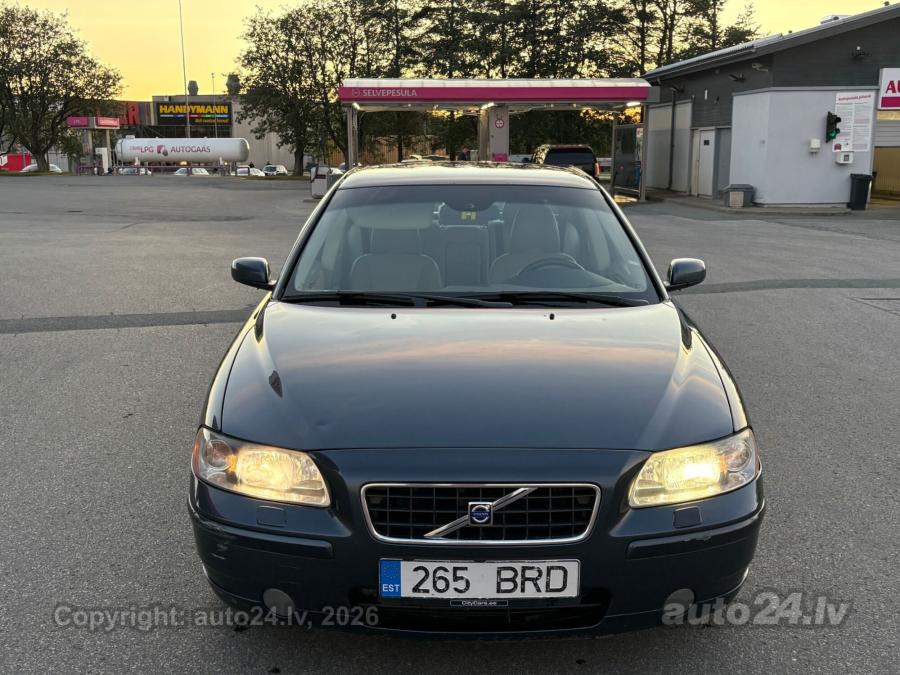 Blue Volvo S60 2006 in Rapla, with an engine capacity of 2.50 L and mileage of 0 thousand km for 1500 €, photo 8 on AUTOMOTO.COM.LV