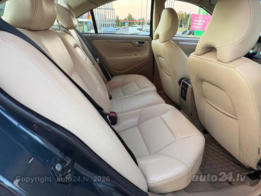 Blue Volvo S60 2006 in Rapla, with an engine capacity of 2.50 L and mileage of 0 thousand km for 1500 €, photo 13 on AUTOMOTO.COM.LV