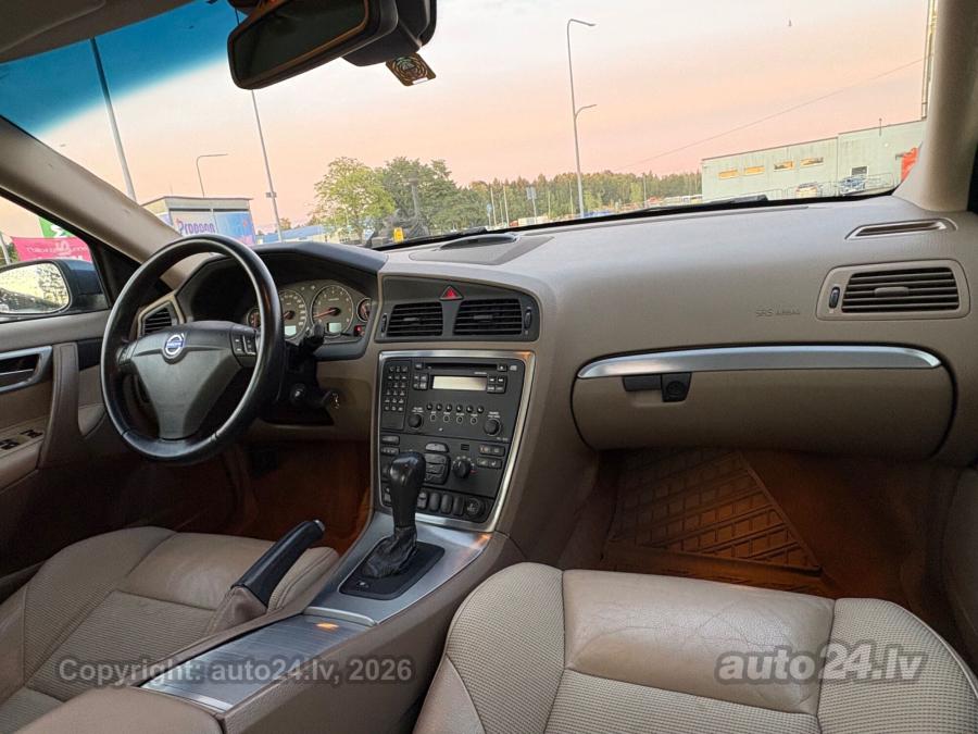 Blue Volvo S60 2006 in Rapla, with an engine capacity of 2.50 L and mileage of 0 thousand km for 1500 €, photo 14 on AUTOMOTO.COM.LV