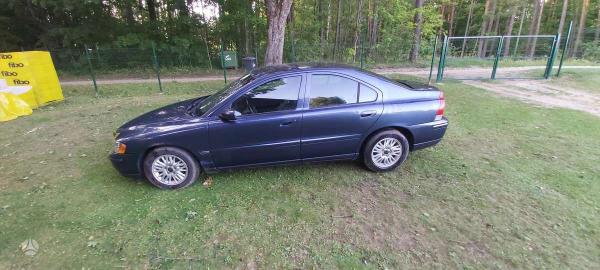 Volvo S60 2006 Viļņa vietnē Zils Volvo S60 2006 Viļņa, ar dzinēja tilpumu 2.40 L un nobraukumu 440 tūkst. km par 1400 €, foto 10 vietnē AUTOMOTO.COM.LV