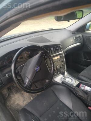 Blue Volvo S60 2006 in Riga, with an engine capacity of 2.40 L and mileage of 382 thousand km for 1650 €, photo 6 on AUTOMOTO.COM.LV