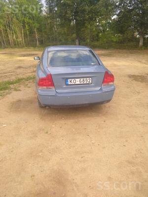 Blue Volvo S60 2006 in Riga, with an engine capacity of 2.40 L and mileage of 382 thousand km for 1650 €, photo 8 on AUTOMOTO.COM.LV