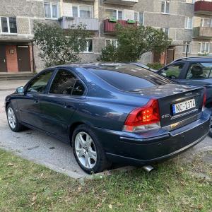 Blue Volvo S60 2006 in Daugavpils, with an engine capacity of 2.40 L and mileage of 405 thousand km for 2600 €, photo 5 on AUTOMOTO.COM.LV