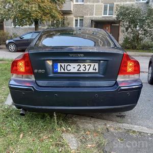 Blue Volvo S60 2006 in Daugavpils, with an engine capacity of 2.40 L and mileage of 405 thousand km for 2600 €, photo 7 on AUTOMOTO.COM.LV