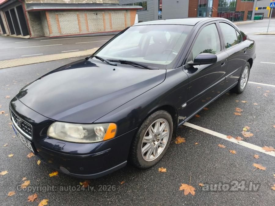 Blue Volvo S60 2006 in Tallinn, with an engine capacity of 2.40 L and mileage of 260 thousand km for 3900 €, photo 3 on AUTOMOTO.COM.LV
