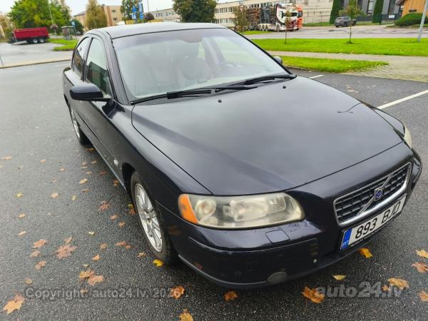 Синий Вольво С60 2006 в Таллин, объемом двигателя 2.40 л и пробегом 260 тыс. км за 3900 €, фото 4 на AUTOMOTO.COM.LV