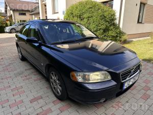 Zils Volvo S60 2006 Rīga, ar dzinēja tilpumu 2.40 L un nobraukumu 218 tūkst. km par 2100 €, foto 4 vietnē AUTOMOTO.COM.LV