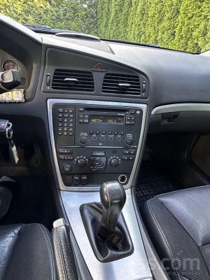 Zils Volvo S60 2006 Rīga, ar dzinēja tilpumu 2.40 L un nobraukumu 218 tūkst. km par 2100 €, foto 10 vietnē AUTOMOTO.COM.LV