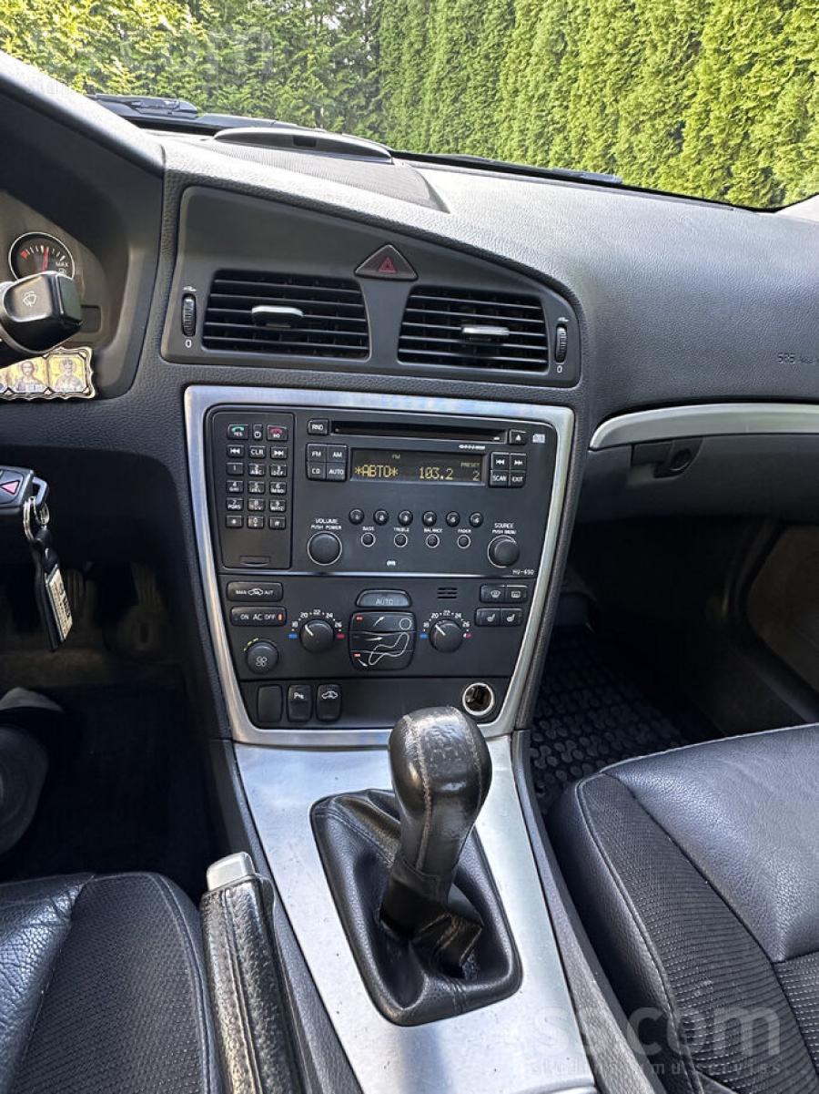 Zils Volvo S60 2006 Rīga, ar dzinēja tilpumu 2.40 L un nobraukumu 218 tūkst. km par 2100 €, foto 10 vietnē AUTOMOTO.COM.LV