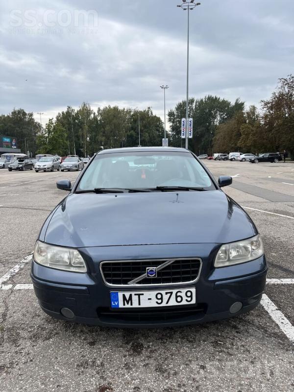 Zils Volvo S60 2006 Rīga, ar dzinēja tilpumu 2.40 L un nobraukumu 346 tūkst. km par 1900 €, foto 3 vietnē AUTOMOTO.COM.LV