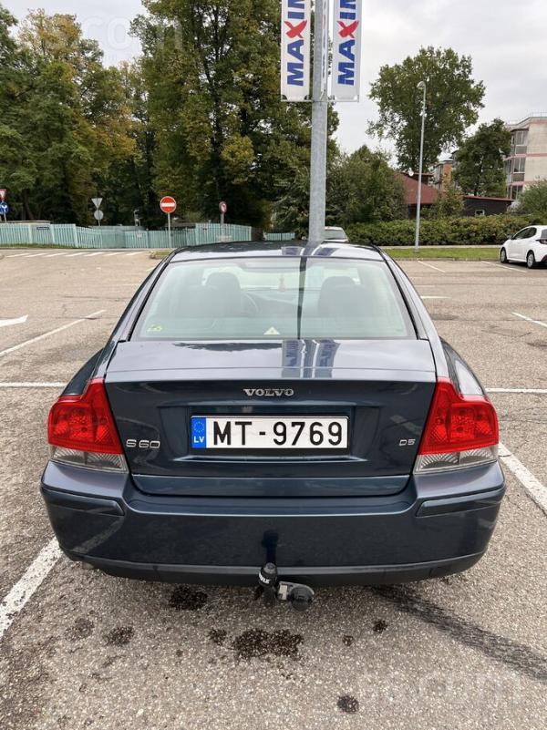Zils Volvo S60 2006 Rīga, ar dzinēja tilpumu 2.40 L un nobraukumu 346 tūkst. km par 1900 €, foto 6 vietnē AUTOMOTO.COM.LV