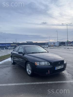 Zils Volvo S60 2007 Rīga, ar dzinēja tilpumu 2.40 L un nobraukumu 339 tūkst. km par 2500 €, foto 3 vietnē AUTOMOTO.COM.LV