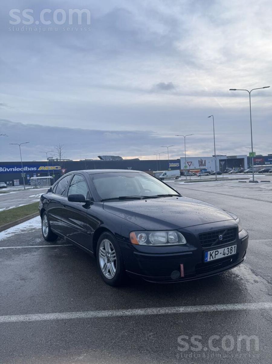 Zils Volvo S60 2007 Rīga, ar dzinēja tilpumu 2.40 L un nobraukumu 339 tūkst. km par 2500 €, foto 3 vietnē AUTOMOTO.COM.LV