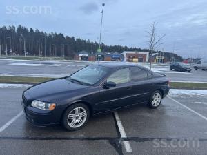 Zils Volvo S60 2007 Rīga, ar dzinēja tilpumu 2.40 L un nobraukumu 339 tūkst. km par 2500 €, foto 4 vietnē AUTOMOTO.COM.LV