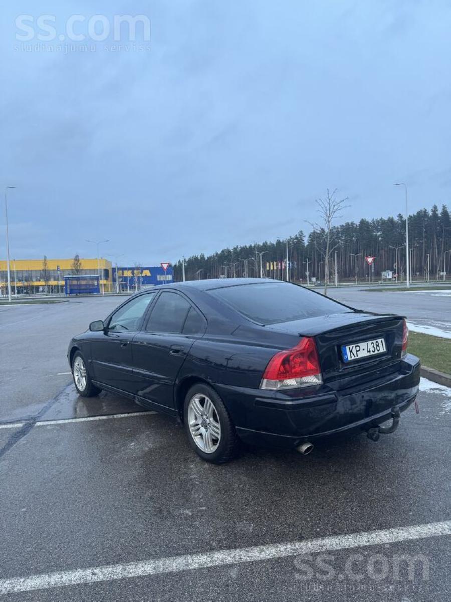 Zils Volvo S60 2007 Rīga, ar dzinēja tilpumu 2.40 L un nobraukumu 339 tūkst. km par 2500 €, foto 5 vietnē AUTOMOTO.COM.LV