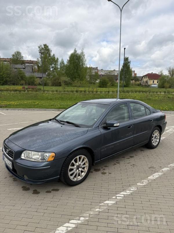 Синий Вольво С60 2007 в Резекне, объемом двигателя 2.40 л и пробегом 195 тыс. км за 1850 €, фото 2 на AUTOMOTO.COM.LV