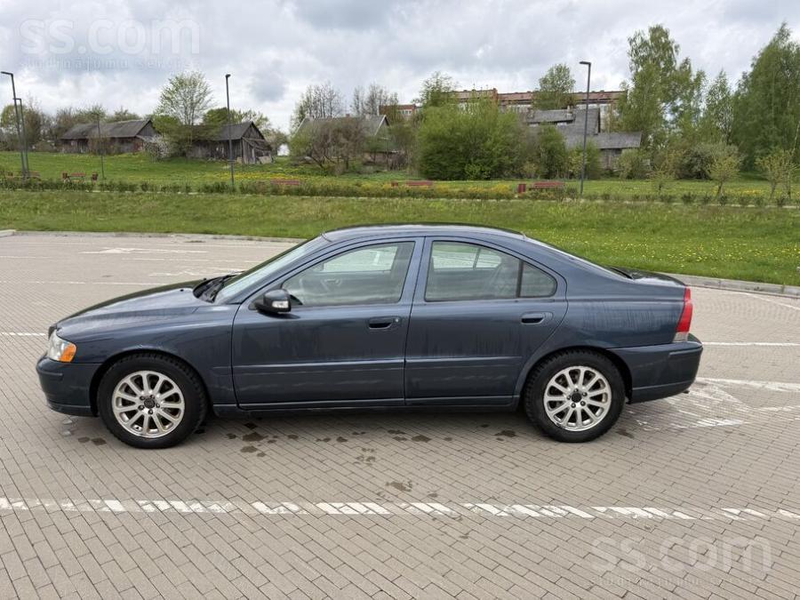 Синий Вольво С60 2007 в Резекне, объемом двигателя 2.40 л и пробегом 195 тыс. км за 1850 €, фото 4 на AUTOMOTO.COM.LV