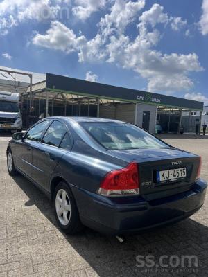Zils Volvo S60 2007 Rīga, ar dzinēja tilpumu 2.40 L un nobraukumu 273 tūkst. km par 2400 €, foto 4 vietnē AUTOMOTO.COM.LV