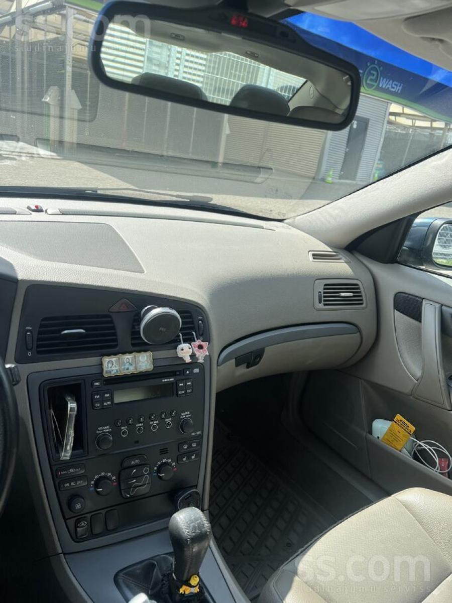 Zils Volvo S60 2007 Rīga, ar dzinēja tilpumu 2.40 L un nobraukumu 273 tūkst. km par 2400 €, foto 8 vietnē AUTOMOTO.COM.LV