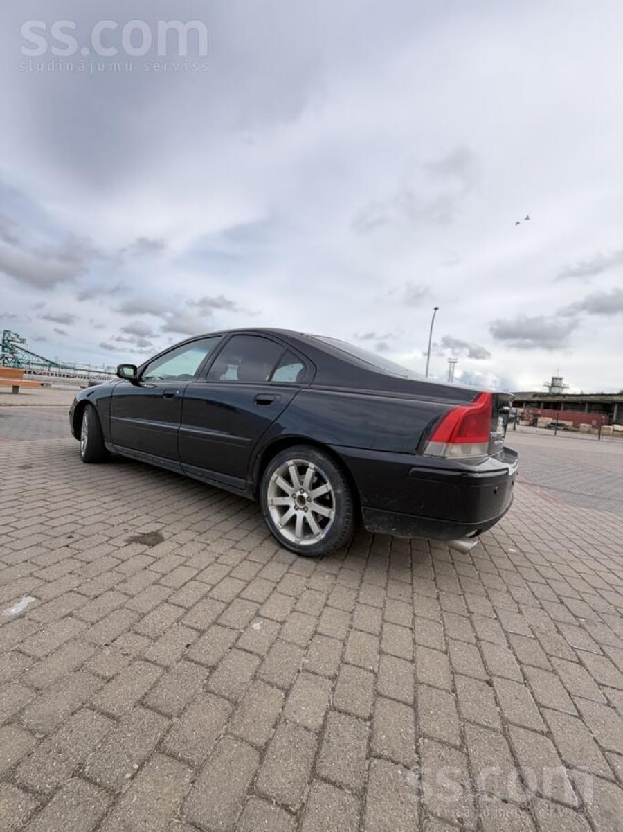 Zils Volvo S60 2007 Ventspils, ar dzinēja tilpumu 2.40 L un nobraukumu 0 tūkst. km par 1300 €, foto 5 vietnē AUTOMOTO.COM.LV
