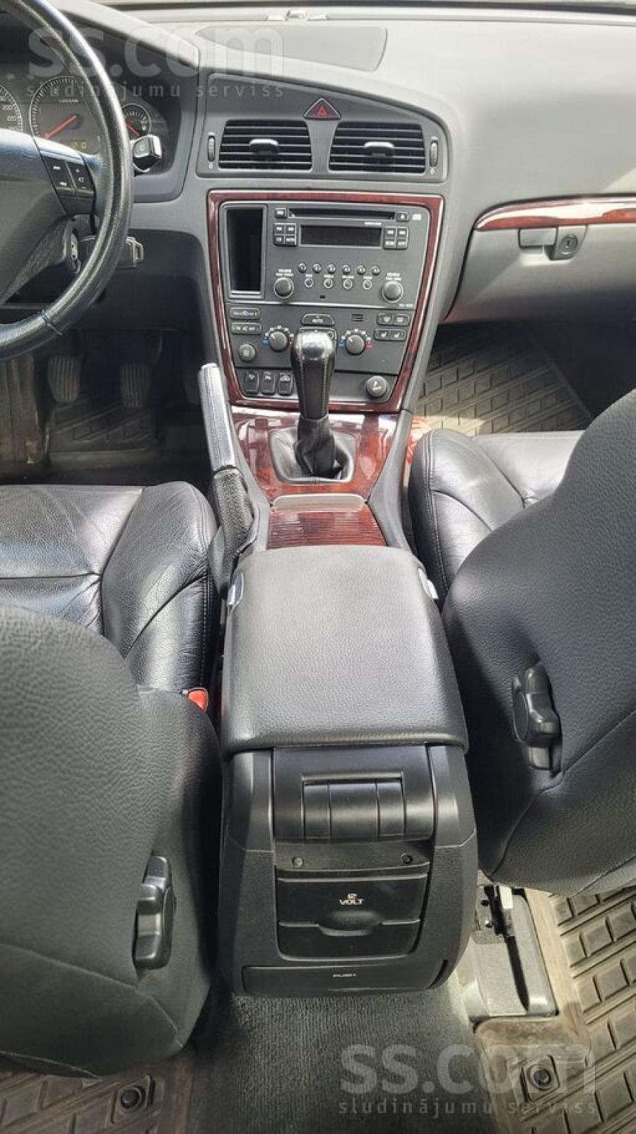 Zils Volvo S60 2007 Rīga, ar dzinēja tilpumu 2.40 L un nobraukumu 167 tūkst. km par 2500 €, foto 5 vietnē AUTOMOTO.COM.LV