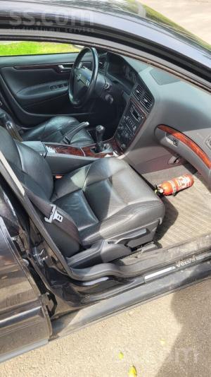Zils Volvo S60 2007 Rīga, ar dzinēja tilpumu 2.40 L un nobraukumu 167 tūkst. km par 2500 €, foto 6 vietnē AUTOMOTO.COM.LV