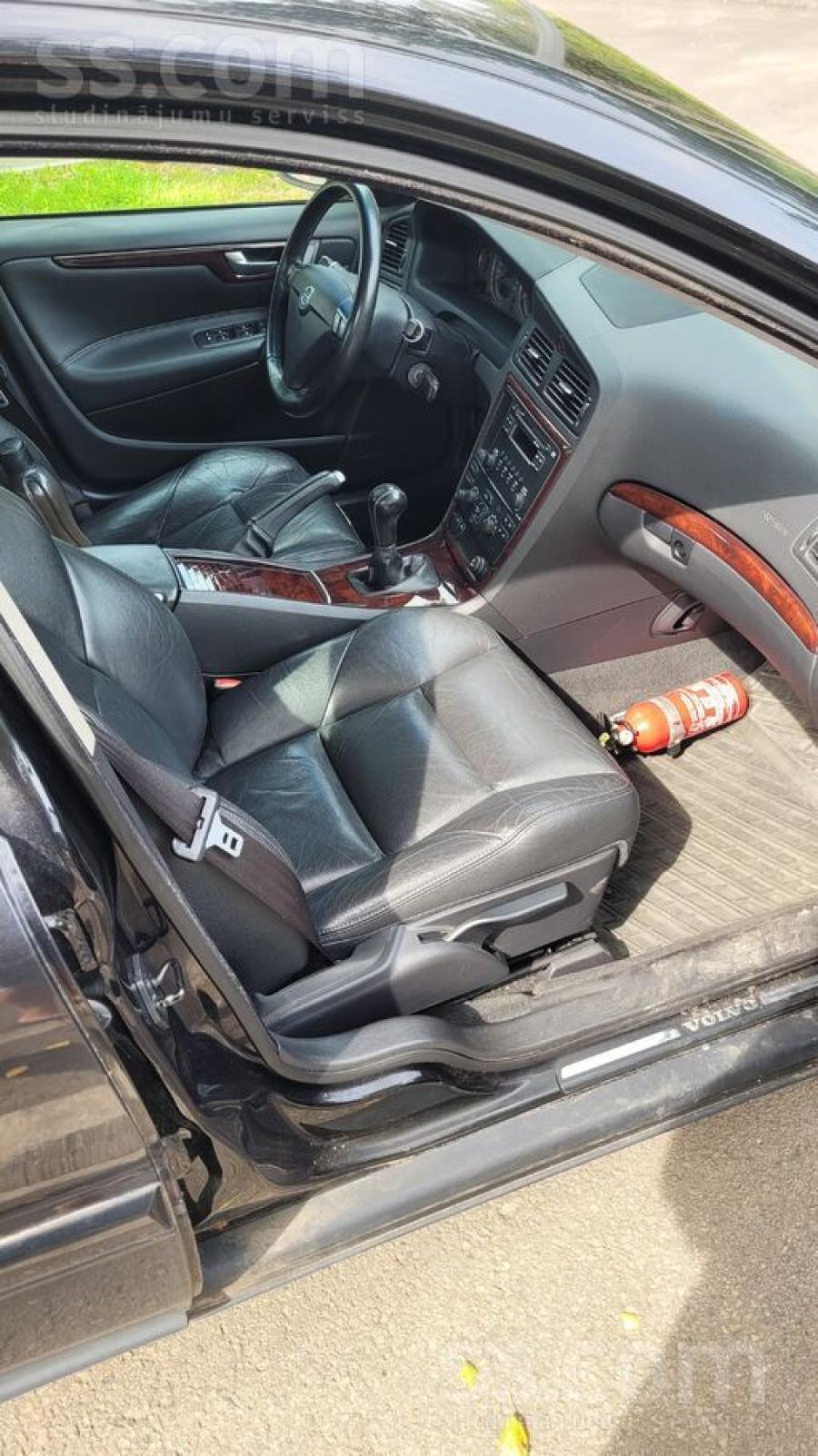 Zils Volvo S60 2007 Rīga, ar dzinēja tilpumu 2.40 L un nobraukumu 167 tūkst. km par 2500 €, foto 6 vietnē AUTOMOTO.COM.LV