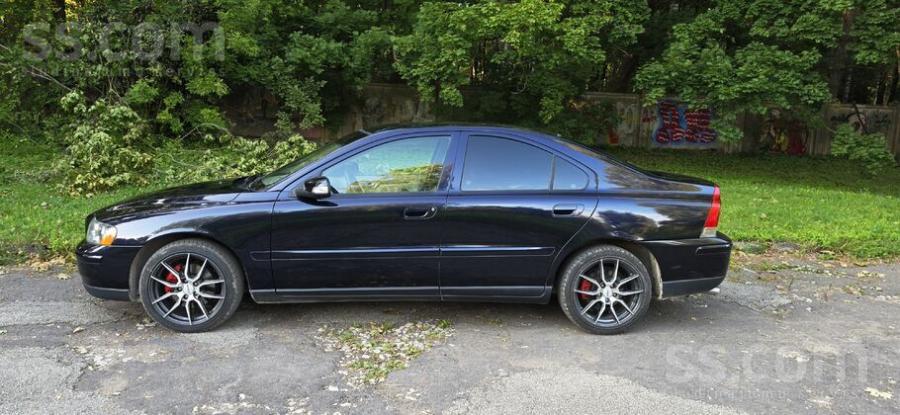 Blue Volvo S60 2007 in Riga, with an engine capacity of 2.40 L and mileage of 238 thousand km for 3000 €, photo 6 on AUTOMOTO.COM.LV