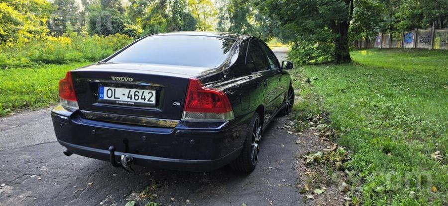 Blue Volvo S60 2007 in Riga, with an engine capacity of 2.40 L and mileage of 238 thousand km for 3000 €, photo 8 on AUTOMOTO.COM.LV