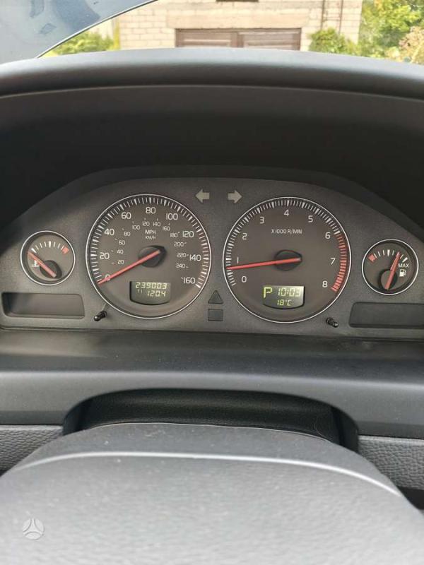 Blue Volvo S60 2007 in Telschi, with an engine capacity of 2.52 L and mileage of 239 thousand km for 2300 €, photo 9 on AUTOMOTO.COM.LV