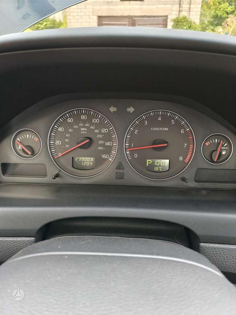 Blue Volvo S60 2007 in Telschi, with an engine capacity of 2.52 L and mileage of 239 thousand km for 2300 €, photo 9 on AUTOMOTO.COM.LV