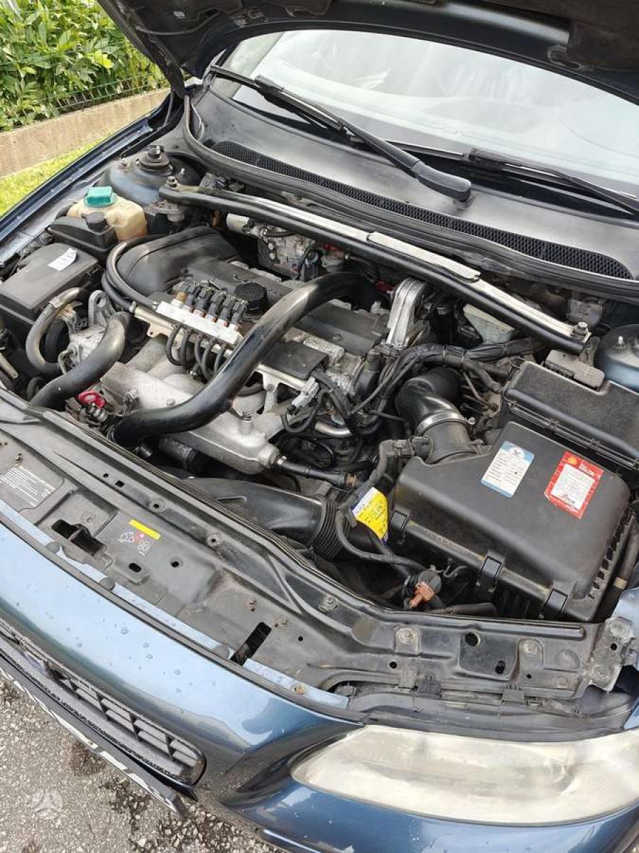 Blue Volvo S60 2007 in Telschi, with an engine capacity of 2.52 L and mileage of 239 thousand km for 2300 €, photo 10 on AUTOMOTO.COM.LV