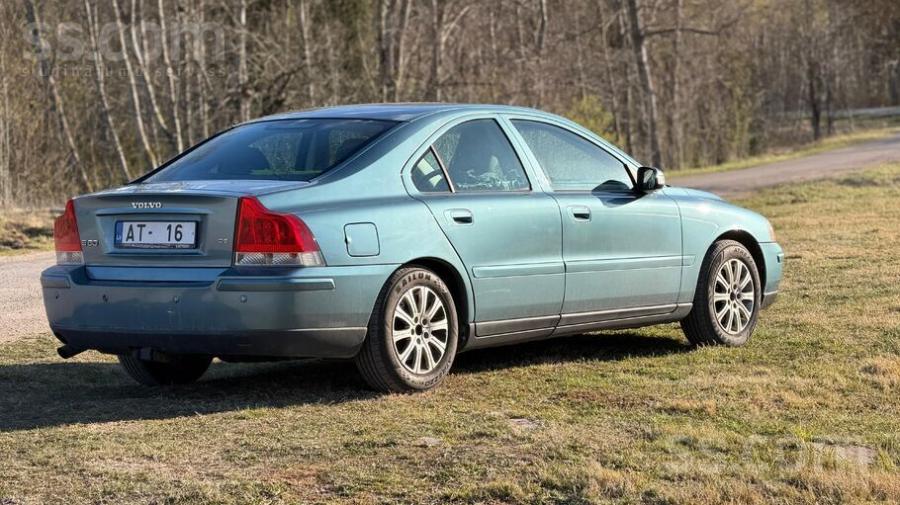 Zils Volvo S60 2008 Rīga, ar dzinēja tilpumu 2.40 L un nobraukumu 332 tūkst. km par 3200 €, foto 6 vietnē AUTOMOTO.COM.LV