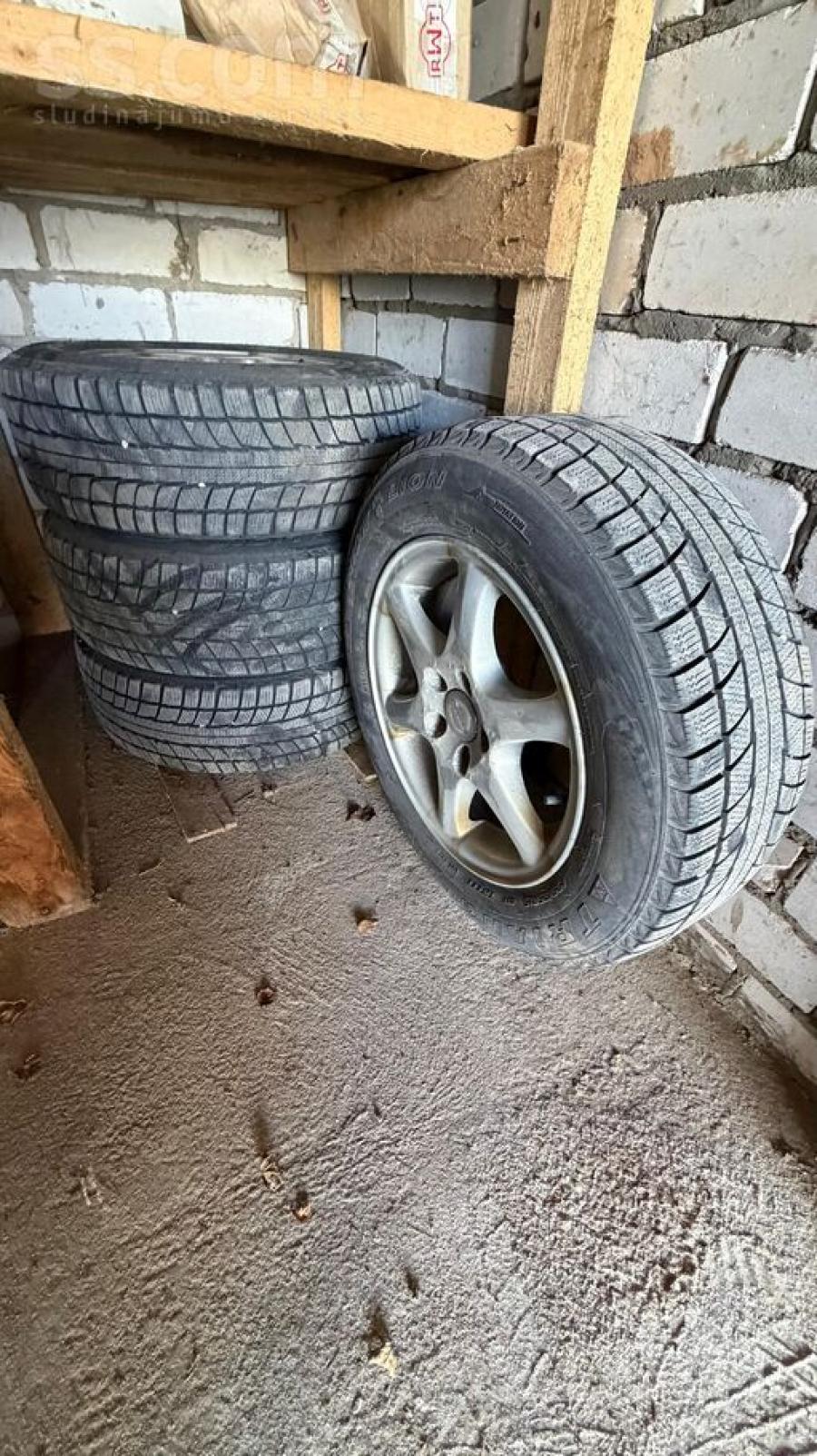 Zils Volvo S60 2008 Rīga, ar dzinēja tilpumu 2.40 L un nobraukumu 332 tūkst. km par 3200 €, foto 7 vietnē AUTOMOTO.COM.LV