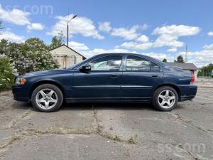 Blue Volvo S60 2008 in Aizkraukle, with an engine capacity of 2.40 L and mileage of 310 thousand km for 2600 €, photo 6 on AUTOMOTO.COM.LV
