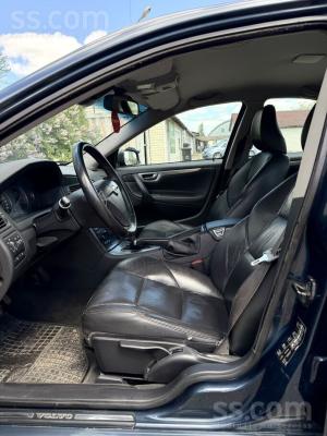 Blue Volvo S60 2008 in Aizkraukle, with an engine capacity of 2.40 L and mileage of 310 thousand km for 2600 €, photo 10 on AUTOMOTO.COM.LV