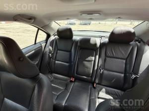 Blue Volvo S60 2008 in Aizkraukle, with an engine capacity of 2.40 L and mileage of 310 thousand km for 2600 €, photo 12 on AUTOMOTO.COM.LV