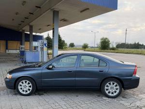 Zils Volvo S60 2008 Šalčininkai, ar dzinēja tilpumu 2.40 L un nobraukumu 330 tūkst. km par 2100 €, foto 7 vietnē AUTOMOTO.COM.LV