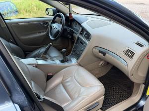 Zils Volvo S60 2008 Šalčininkai, ar dzinēja tilpumu 2.40 L un nobraukumu 330 tūkst. km par 2100 €, foto 10 vietnē AUTOMOTO.COM.LV