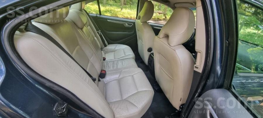 Zils Volvo S60 2008 Cēsis, ar dzinēja tilpumu 2.40 L un nobraukumu 310 tūkst. km par 3800 €, foto 15 vietnē AUTOMOTO.COM.LV