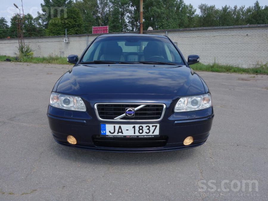Blue Volvo S60 2008 in Riga, with an engine capacity of 2.40 L and mileage of 274 thousand km for 3150 €, photo 4 on AUTOMOTO.COM.LV