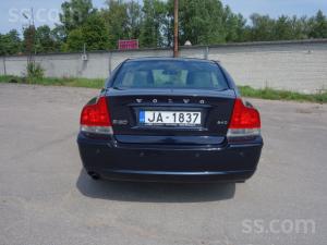 Blue Volvo S60 2008 in Riga, with an engine capacity of 2.40 L and mileage of 274 thousand km for 3150 €, photo 5 on AUTOMOTO.COM.LV