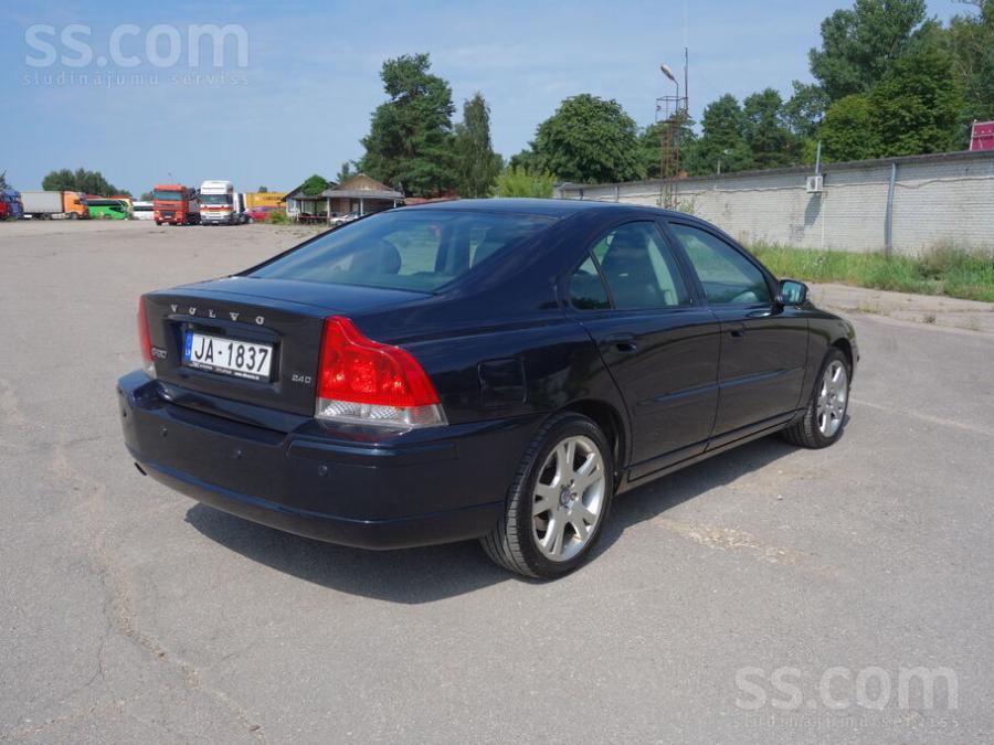 Blue Volvo S60 2008 in Riga, with an engine capacity of 2.40 L and mileage of 274 thousand km for 3150 €, photo 16 on AUTOMOTO.COM.LV