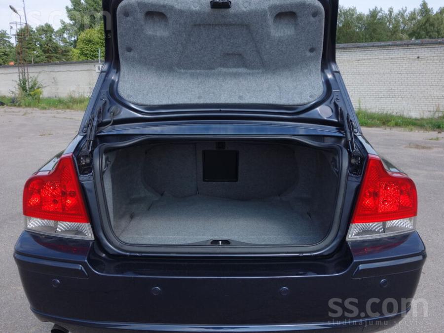 Blue Volvo S60 2008 in Riga, with an engine capacity of 2.40 L and mileage of 274 thousand km for 3150 €, photo 27 on AUTOMOTO.COM.LV