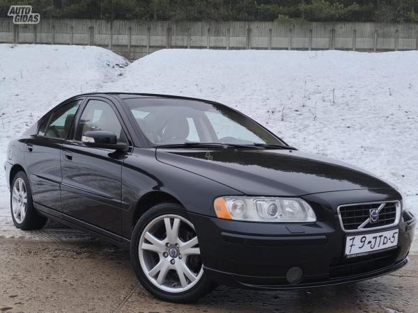 Zils Volvo S60 2009 Viļņa, ar dzinēja tilpumu 2.40 L un nobraukumu 265 tūkst. km par 5400 €, foto 2 vietnē AUTOMOTO.COM.LV